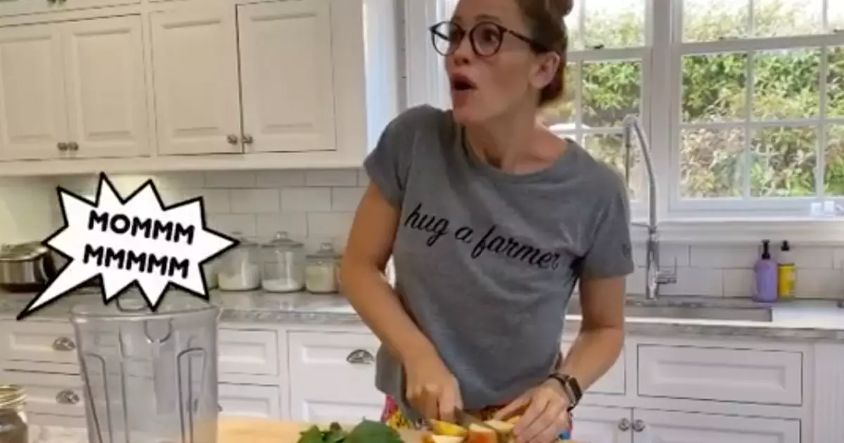 Jennifer Garner împărtășește un videoclip hilar despre cum arată acum parentingul 28616_1